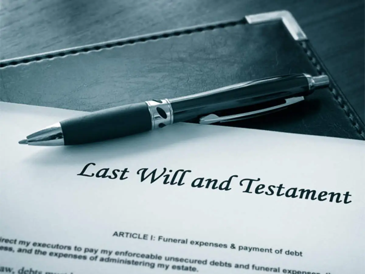 7 Reasons to Write Your Will Before Turning 40